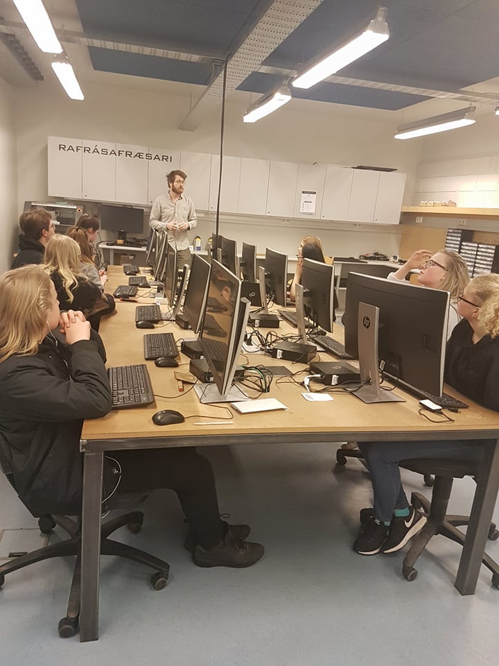 Vettvangsferð í Fab-lab smiðju á Akureyri | Grunnskóli Fjallabyggðar