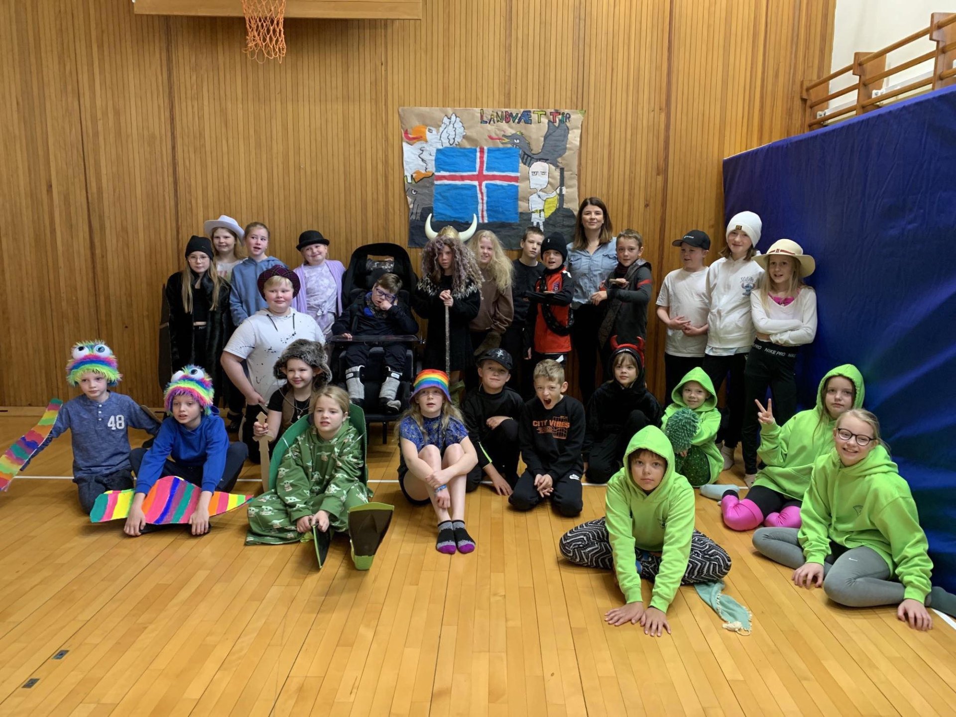 Nemendur í 5. bekk settu á svið fjögur leikrit | Grunnskóli Fjallabyggðar